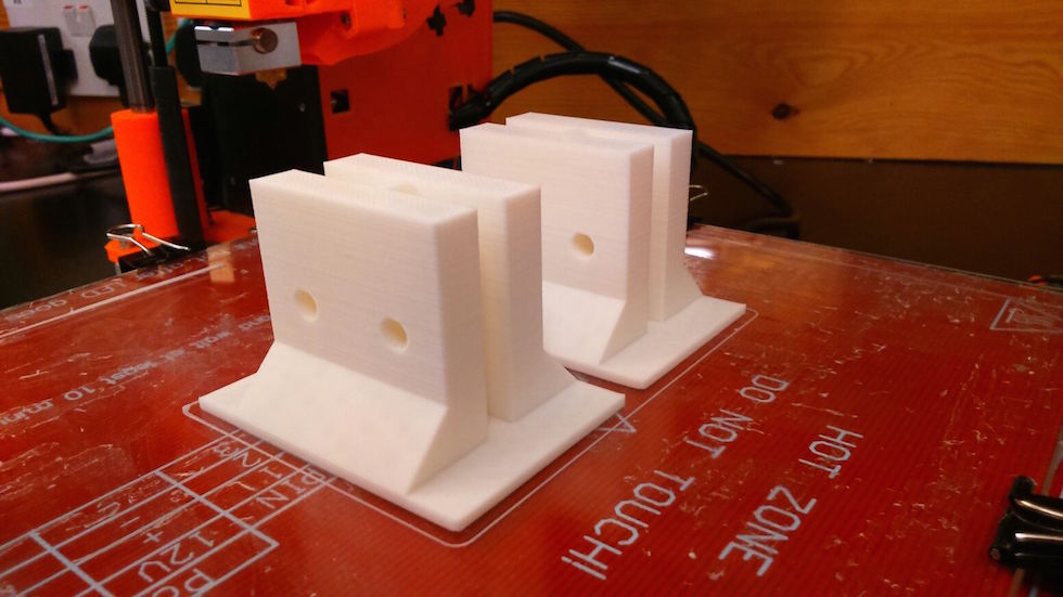 Engineering students build a functional portable 3D printer ...