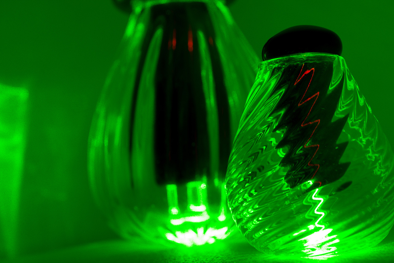 Glass blowing inspires new class of quantum sensors - Australian ...