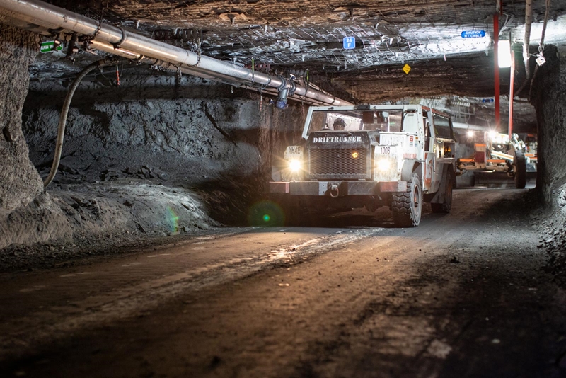 Anglo American starts up longwall mining at its new Aquila mine ...