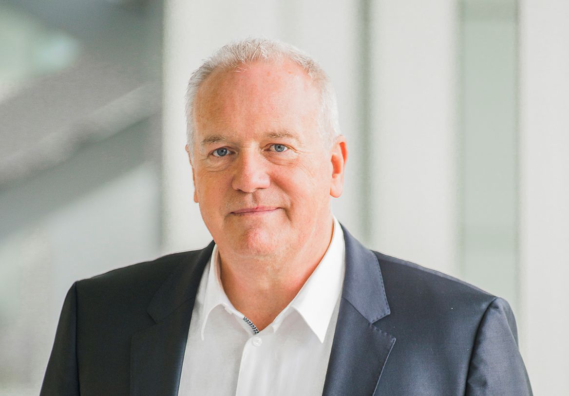 Peter Halliday appointed as new chairman and CEO of Siemens Australia ...