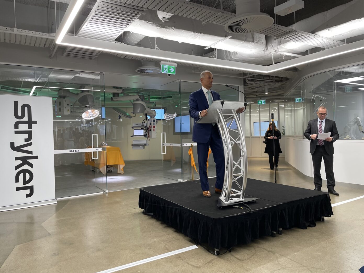 IMCRC partner Stryker opens R&D Lab in Queensland - Australian ...