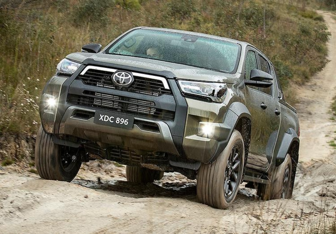 Toyota Hilux to get 48V technology in 2024 with 10% better fuel economy ...
