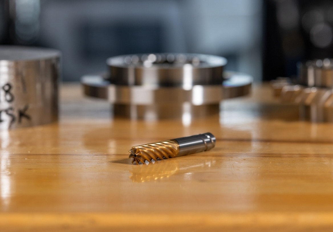 Kennametal boosts machinists with first 8-Flute end mill in HARVI ...