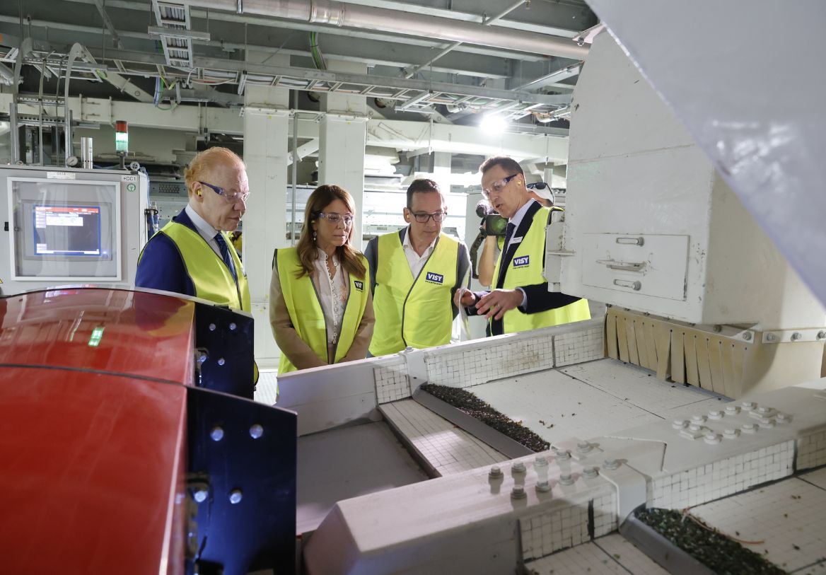 Visy opens $50M upgraded glass recycling facility in Victoria ...