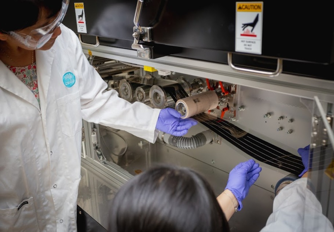 CSIRO shatters records in next-gen printed solar cell efficiency ...