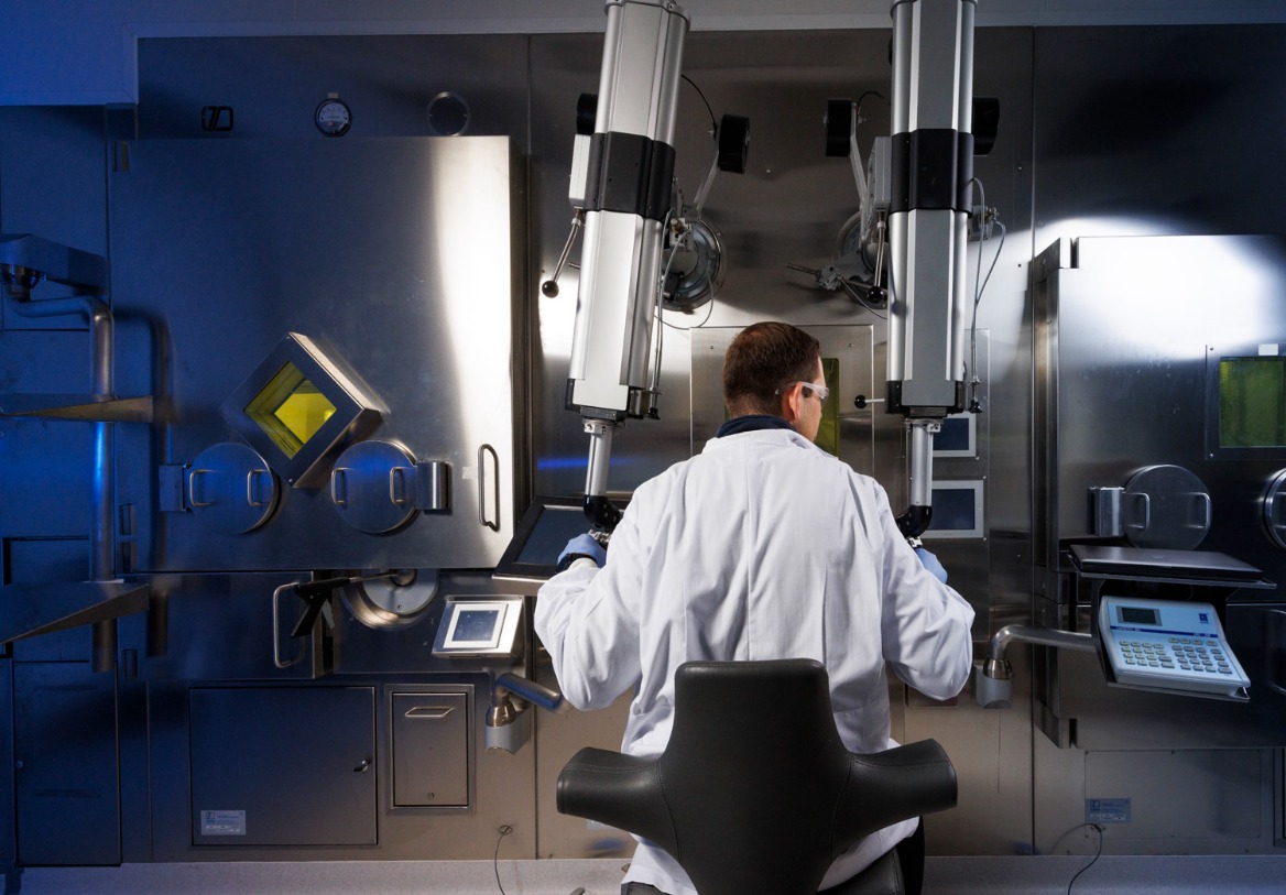 UQ boosts biomanufacturing industry with new cancer treatment hub ...