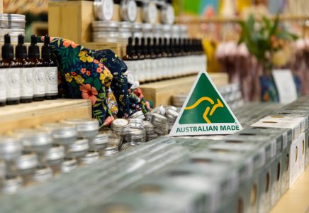 DuluxGroup opens Australia's largest paint manufacturing factory ...