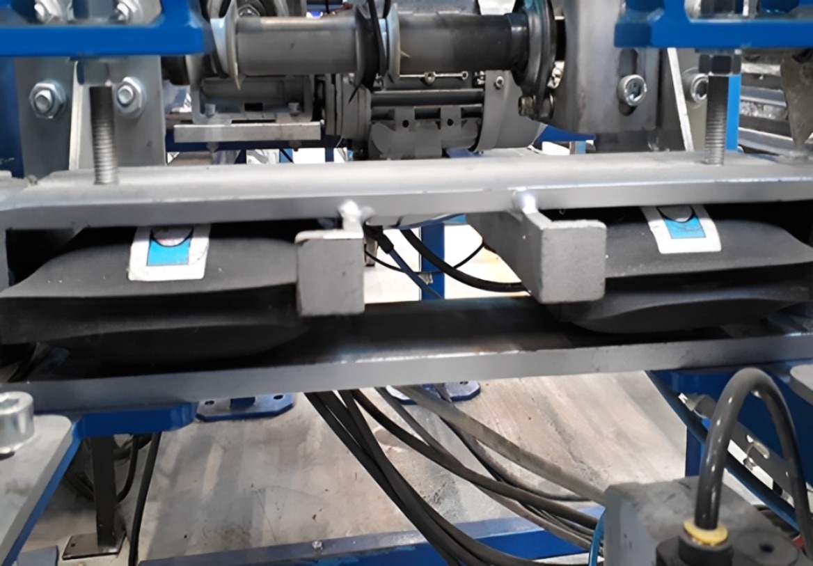 Pronal inflatable jacks integrated into manufacturing conveyor systems ...
